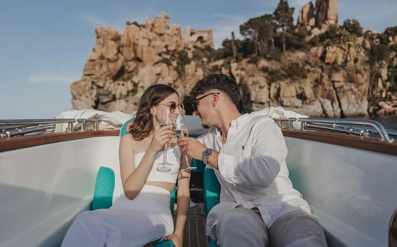Cefalù in 500 Boat: tour esclusivo con aperitivo a bordo - FAQs