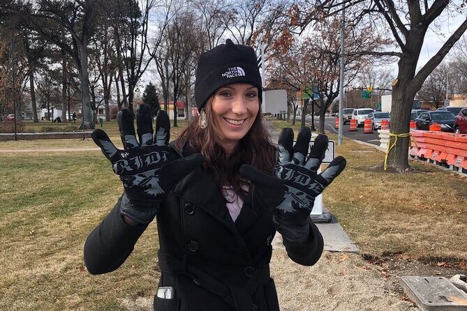 Celebrate the Season with a Holiday Scavenger Hunt in Rochester - The Experience’s Value and Practical Considerations