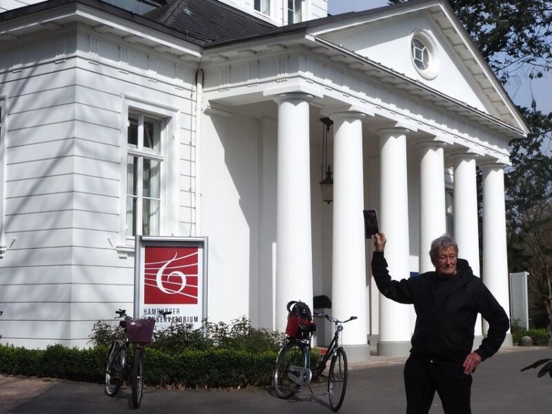 Celebs, Waterfronts and Nature Cycle Tour - Who Would Love This Tour?