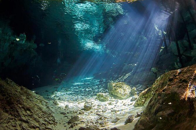 Cenotes diving - Introduction: An Underwater Adventure for Every Traveler