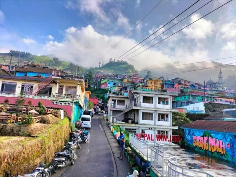 Central Java: Nepal Van Java & Borobudur Temple Tour - Key Points