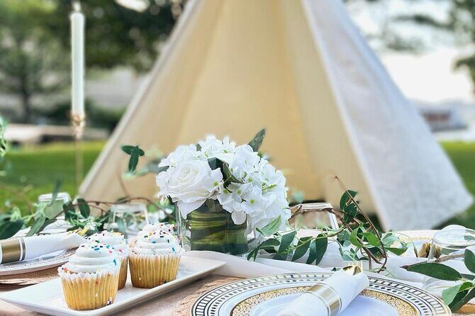 Central Park Luxury Picnic for 5 to 8 Person - FAQ: Common Questions About the Central Park Luxury Picnic