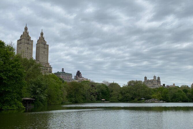 Central Park Scenic Walk with Local Guides - Who Should Consider This Tour?