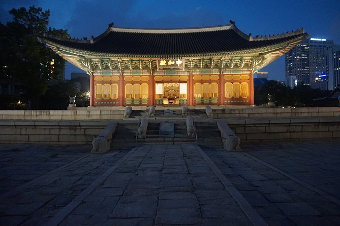 Central Seoul Evening Tour including Deoksu Palace, Seoul Plaza and Dongdaemun Market - Why this tour stands out