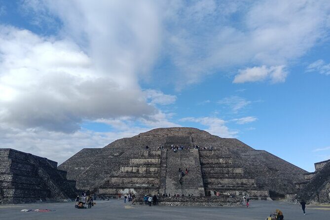 Certified tour in Teotihuacan breakfast included - Key Points