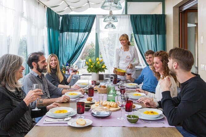 Cesarine: Dining & Cooking Demo at Local's Home in Naples - Key Points