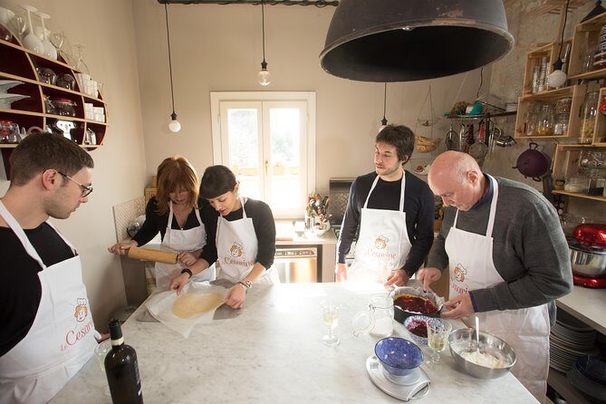 Cesarine: Home Cooking Class & Meal with a Local in Bari - Authenticity that shines through