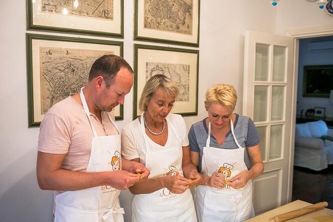 Cesarine: Home Cooking Class & Meal with a Local in Siena - Key Points