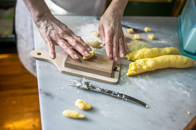 Cesarine: Market Tour & Cooking Class at Local's Home in Milan - Who Should Book This Tour?