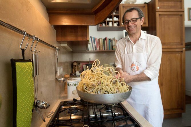 Cesarine: Market Tour & Dining at a Local's Home in Naples - A Walkthrough of the Tour Experience