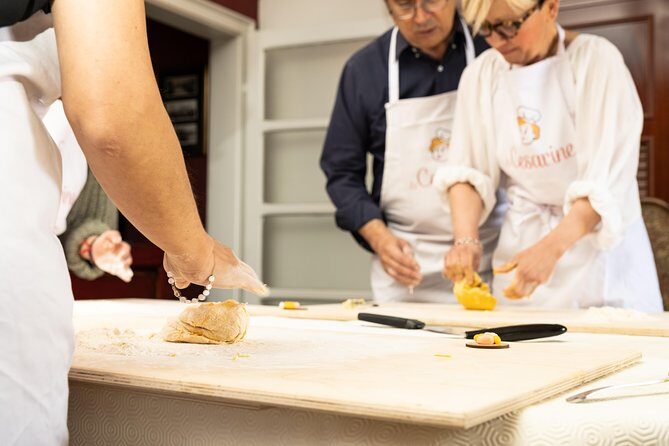 Cesarine: Small group Pasta and Tiramisu class in Catania - A Taste of Sicily: Small Group Pasta and Tiramisu Class in Catania