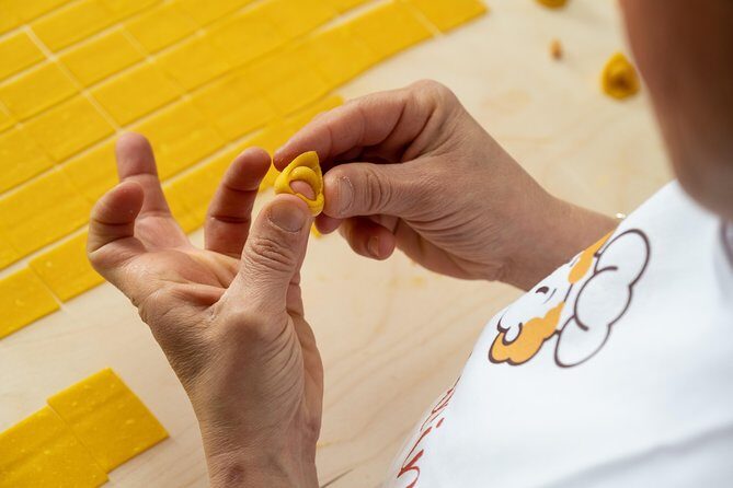 Cesarine: Small group Tortellini Class at Local's Home in Bologna - FAQs