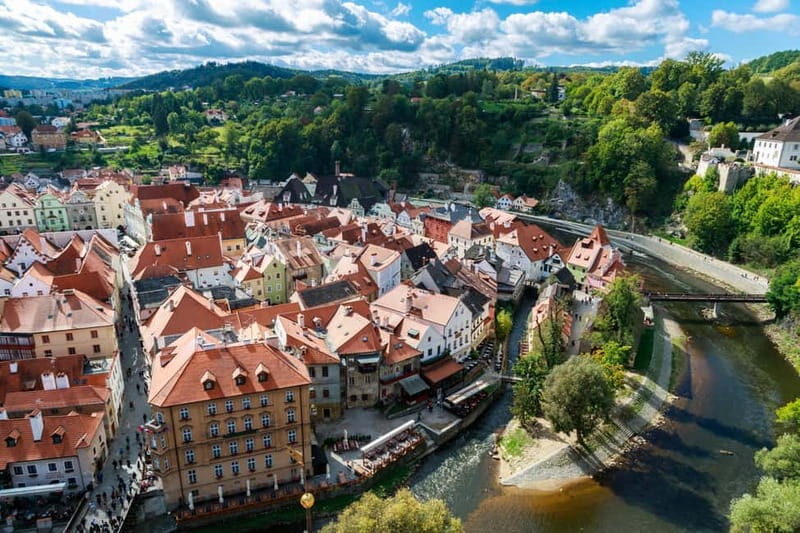 Cesky Krumlov: Express Walk with a Local in 60 minutes - What to Expect from the 60-Minute Walk