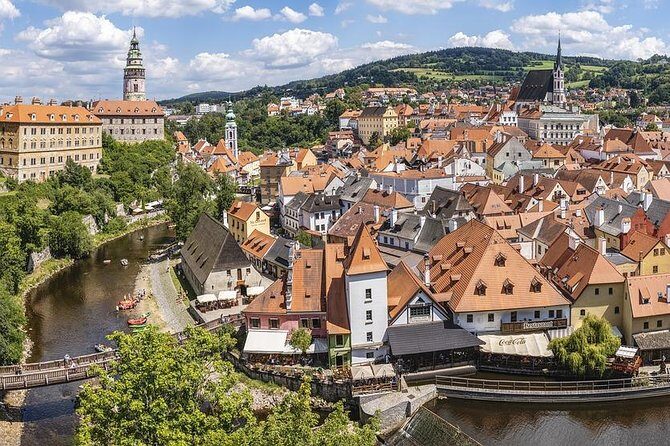 Cesky Krumlov Private day trip from Prague with Lunch and Castle admission - Discovering Cesky Krumlov: An Authentic Escape