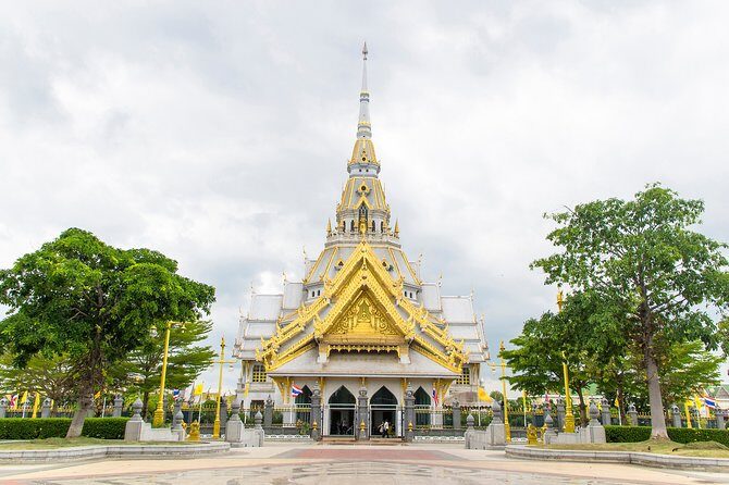 Chachoengsao One Day Trip from Bangkok : Historic Market and Buddhist Temples - FAQs