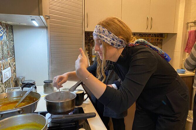 Chai Master Class in an Authentic Indian Home with Food - Key Points