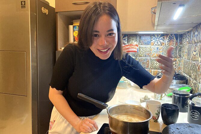 Chai Master Class in an Authentic Indian Home with Food - A Closer Look at the Experience