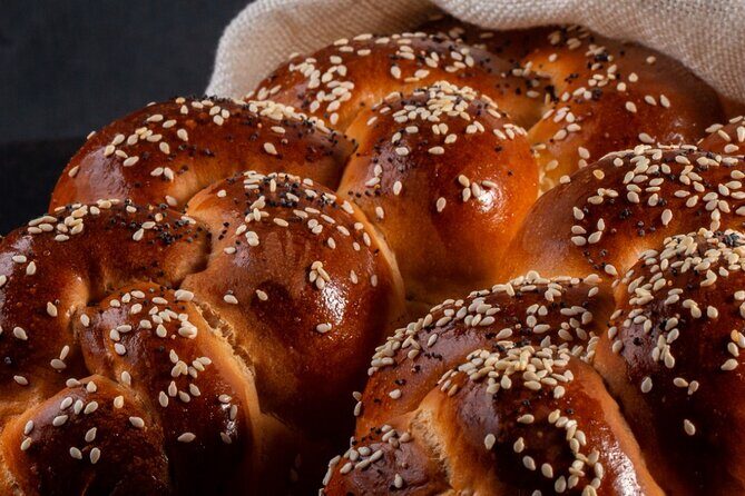 Challah Baking Experience - Challah Baking Experience: A Warm, Authentic Taste of Jewish Tradition