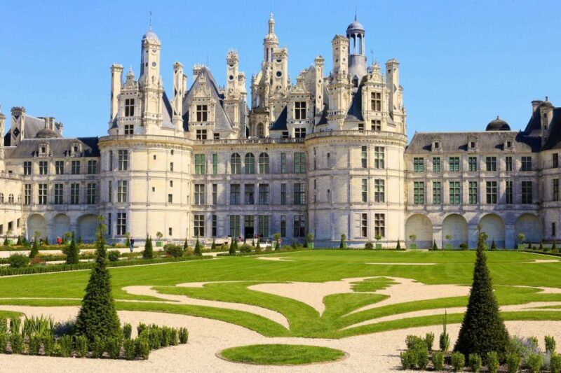 Chambord: Entry Ticket to the Castle - An In-Depth Look at the Château de Chambord Entry Experience
