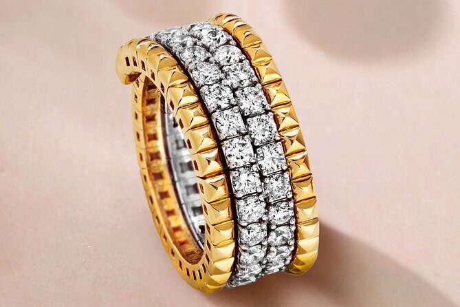 Champagne and Diamond Shopping Experience in Downtown, Bahamas - FAQ