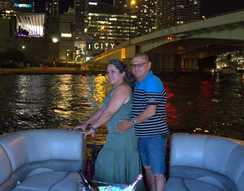Champagne City Lights Boat Tour + Photoshoot (Semi Private) - Key Points