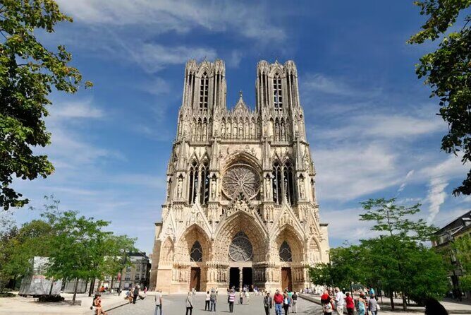 Champagne Tour from Paris by minivan with Reims Cellars & Champagne Tasting - The Sum Up
