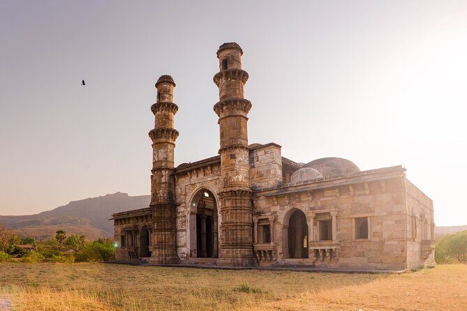 Champaner-Pavagadh Archaeological Park Day Trip (Guided Car Tour from Ahmedabad) - An In-Depth Look at the Champaner-Pavagadh Archaeological Park Day Trip