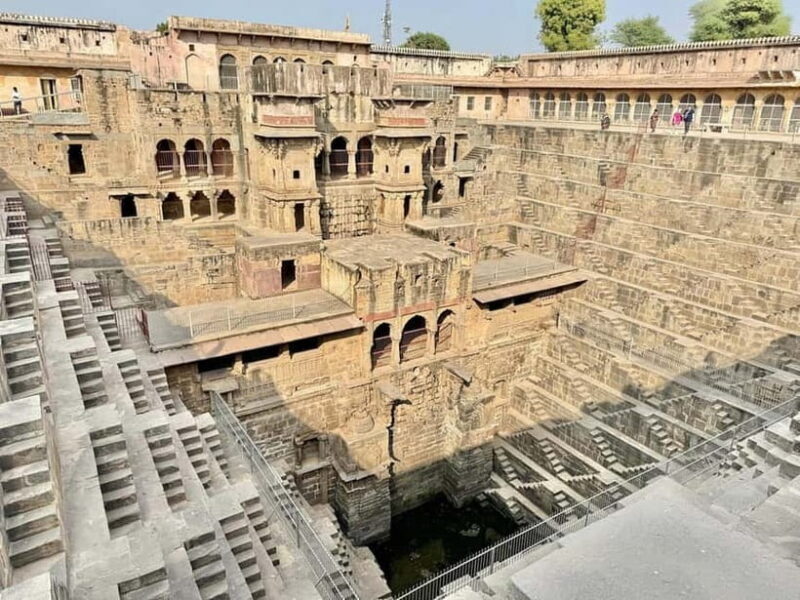 Chand Baori Stepwell tour with english speaking guide - The Experience: What to Expect on the Tour