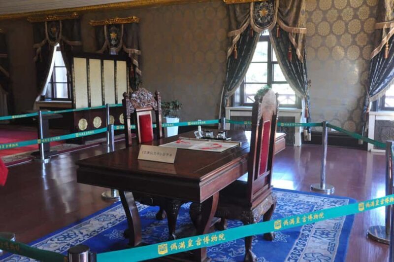 Changchun Memories: Puppet Palace+CFS Museum+Route 54 Tram - A Scenic Urban Journey on Route 54 Tram