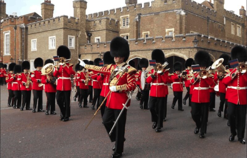 Changing of the Guard at Buckingham Palace - Why You Should Book This Tour