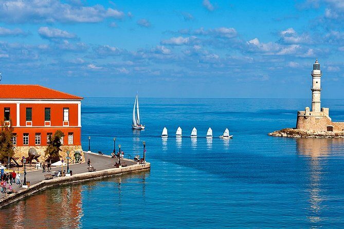 Chania city from Rethymno - Key Points