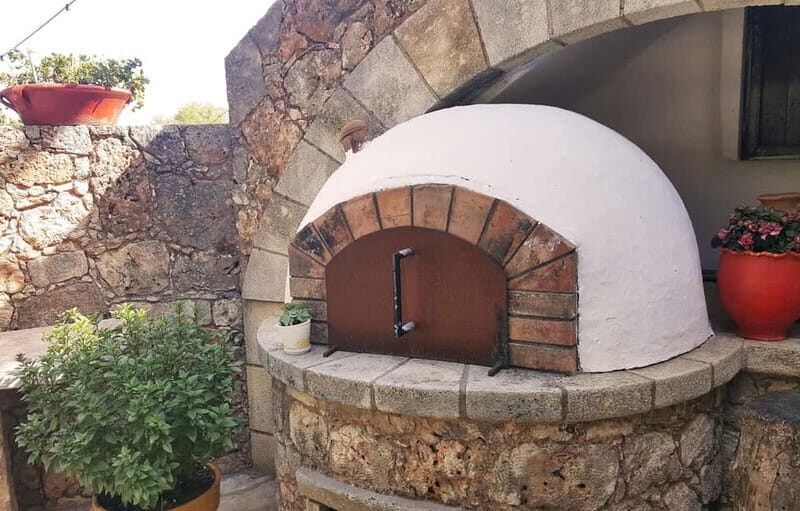 Chania: Pure Cretan Olive Oil, Wine, & Beer Experience - Exploring the Olive Oil: A Sniff and Sip of Crete’s Liquid Gold