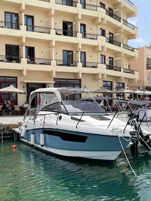 Chania: Self-Drive Boat and another with Skiper 7.50 m - Key Points