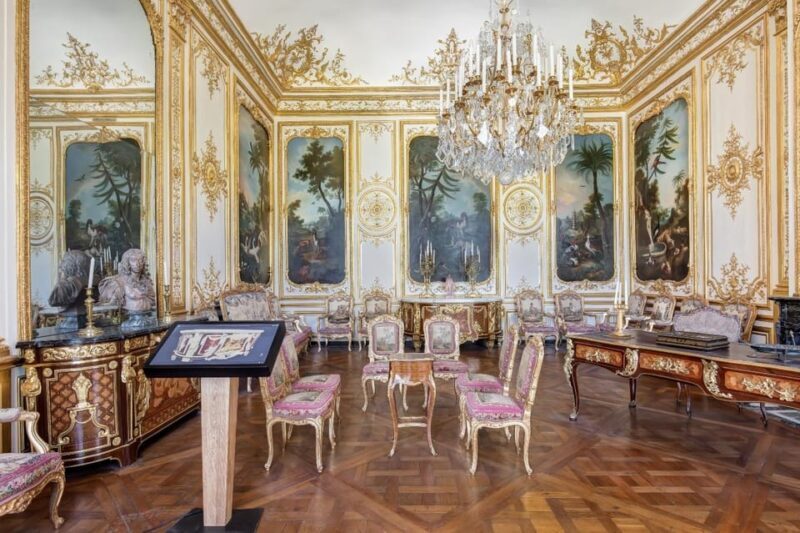 Chantilly: The Very Rich Hours of the Duke of Berry Exhibit - An In-Depth Look at the Chantilly Exhibit