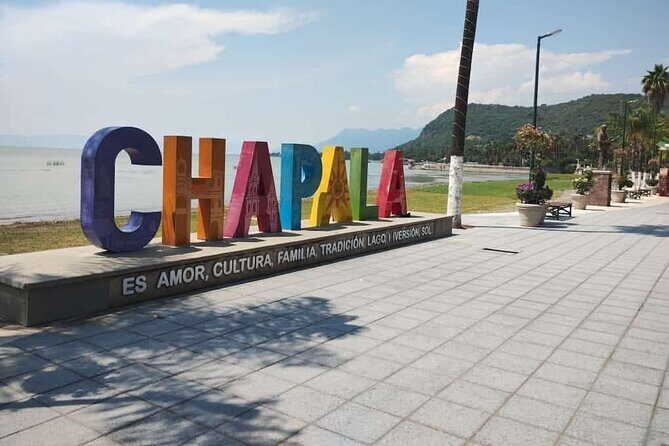 Chapaleanding- Chapaleando en Chapala Jalisco - Key Points
