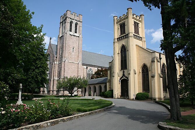 Chapel Hill Historic Churches History and Architecture Tour - Key Points