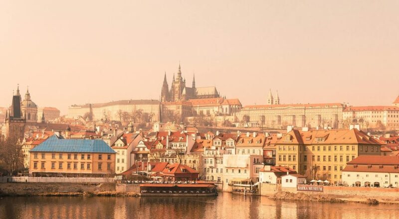 Charles Bridge and Prague Castle Walking Tour - Detailed Breakdown of the Itinerary
