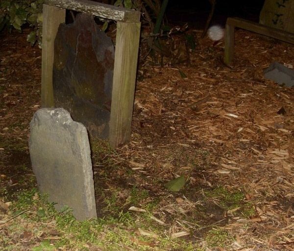 Charleston: 90-Minute Ghost & Graveyard Walking Tour - Final thoughts: Who should consider this tour?