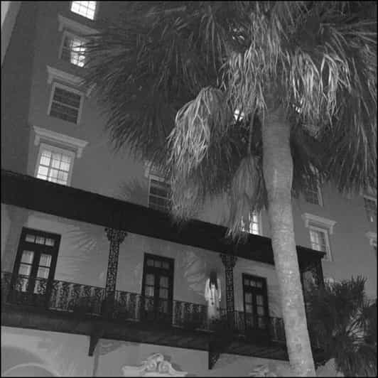 Charleston: Haunted Ghost Tour - A Spectral Adventure! - A Walk Through Charleston’s Haunted Past