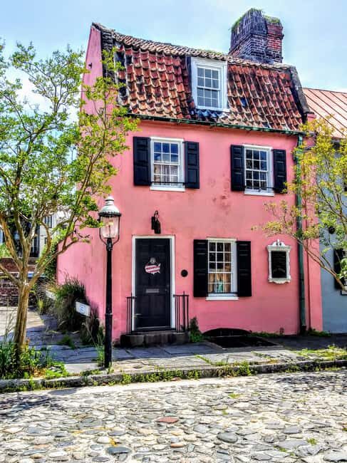 Charleston History Tour-Small Groups Only-History & Alleys - The Value of the Experience