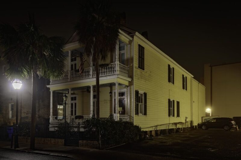 Charleston Terrors: Pirate Ghosts Haunted Walking Tour - Who Should Consider This Tour?
