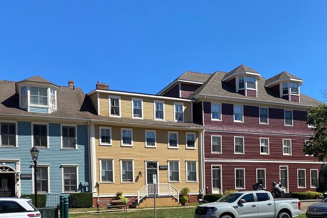 Charlottetown Walking Tour - Victoria Row: A Vibrant Hub
