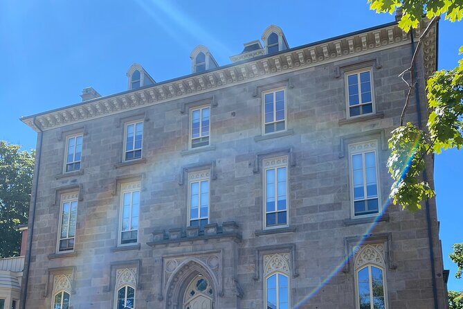 Charlottetown Walking Tour - Charlottetown City Hall and Rochford Square