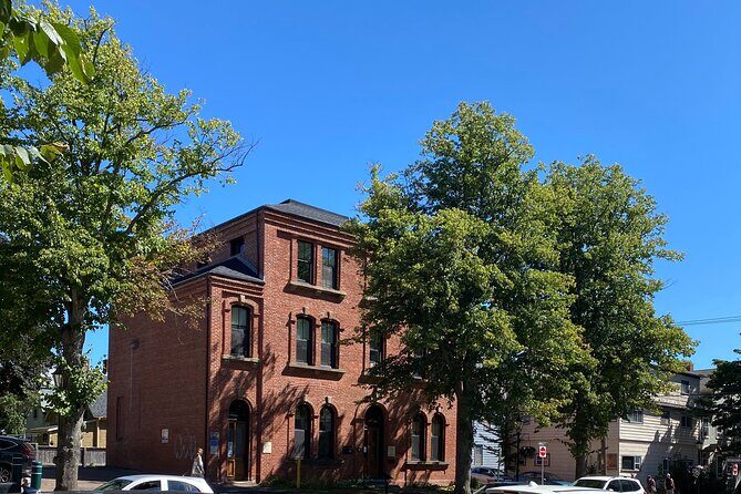 Charlottetown Walking Tour - Beaconsfield Historic House: A Hidden Gem