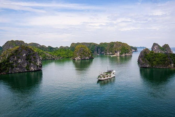 Charm Cruise 3-day Explore Halong Bay from Hanoi - Key Points
