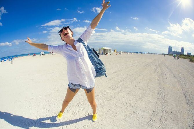 Charming Corners of Miami Walking Tour for Couples - The Details That Matter
