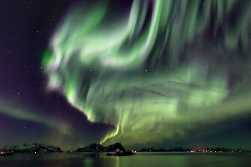 Chase the Northern Lights with a Photographer - An In-Depth Look at the Northern Lights Tour in Norway