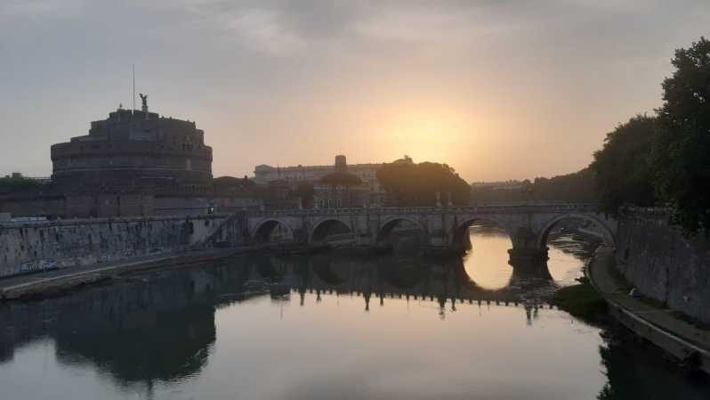 Chase the sunrise cycling on the Appia Antica - Key Points