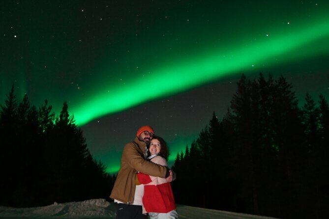 Chasing the auroras guaranteed tour with professional photography - Key Points