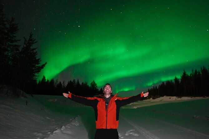 Chasing the auroras guaranteed tour with professional photography - Practicalities and Considerations
